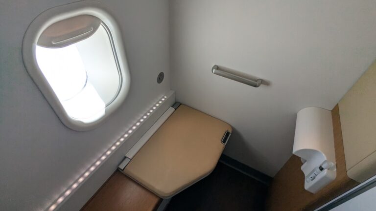 【ルフトハンザ】ファーストクラス搭乗記 LH716 FRA-HND【B-747-800】 | ホールディングの旅日記